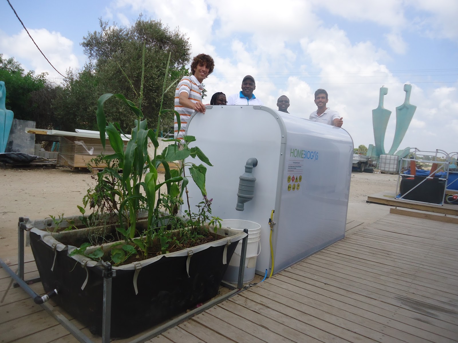 Farmvest Kenya : In Pictures...HOMEBIOGAS TG1 the “off-grid” Do It ...