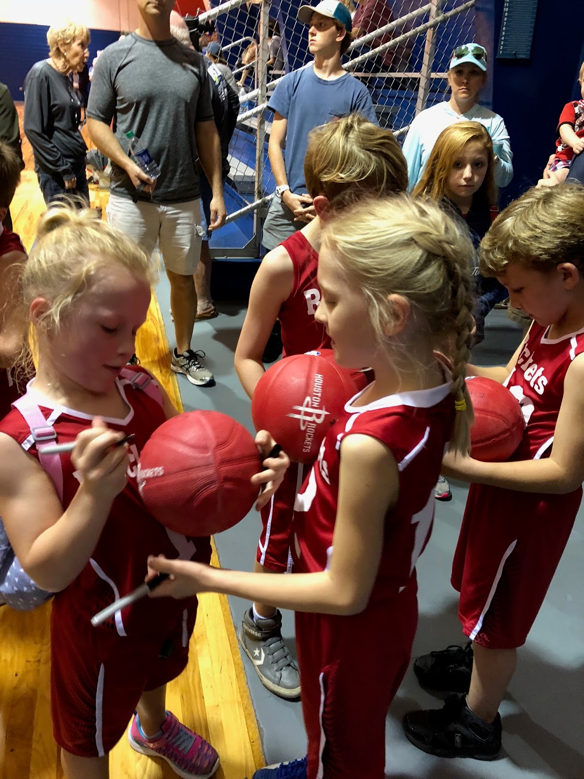 Jenni's Blog: Go Rockets!!