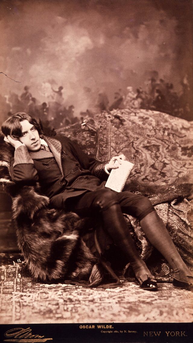 A Portrait Photos Collection of Oscar Wilde in New York in 1882 Taken ...