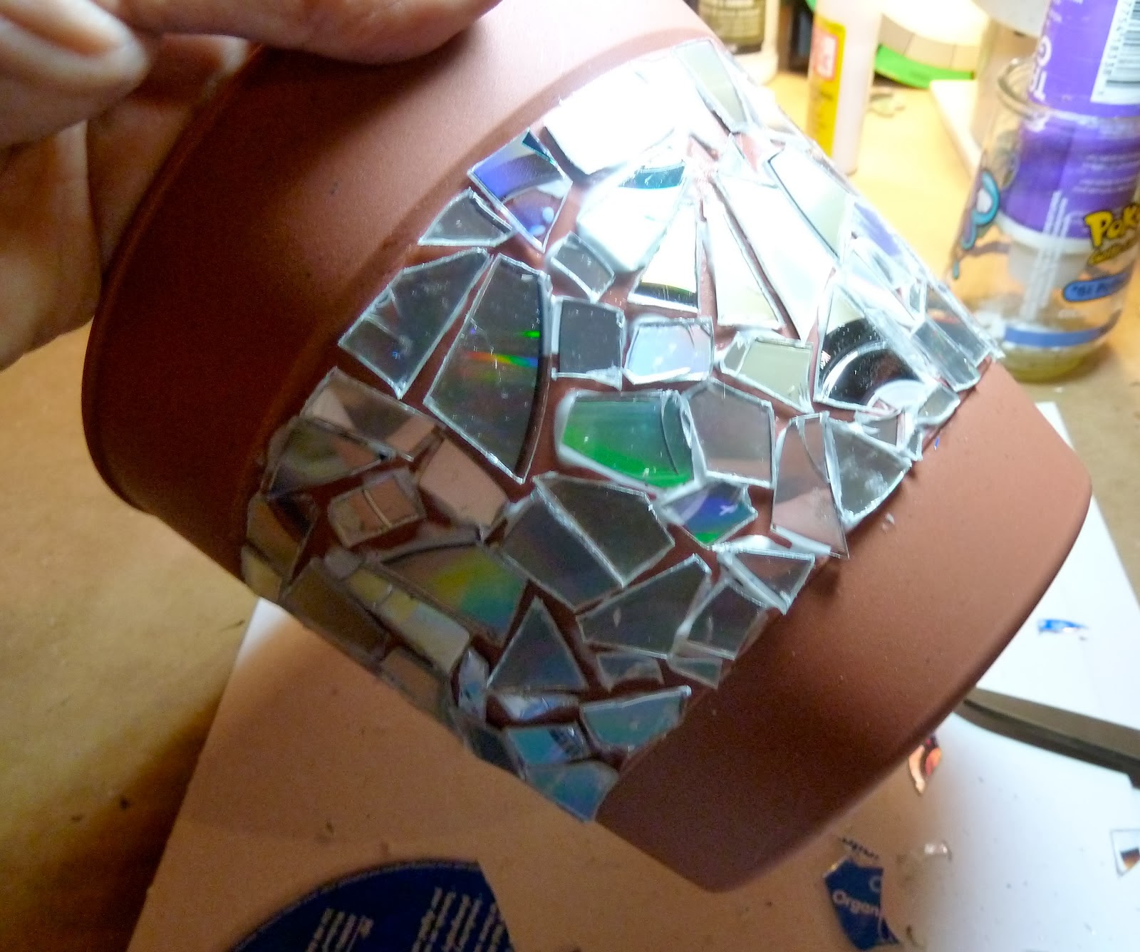 How to Recycle: Creative Garden's Flowering Pots