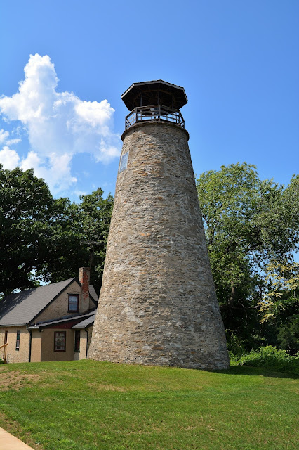 WC-LIGHTHOUSES: BARCELONA LIGHTHOUSE-BARCELONA, NEW YORK