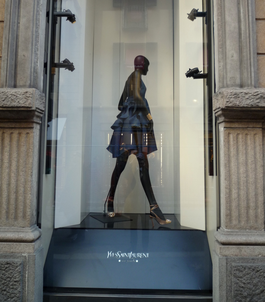 El Observador Solitario: LOS MEJORES ESCAPARATES DE MILÁN