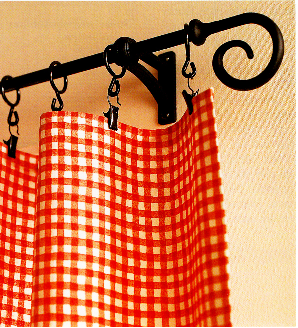 Tirai Anggun Merah Putih | Rumah Idaman Kita