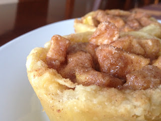 Oregon Transplant: Rustic Mini Apple Pies