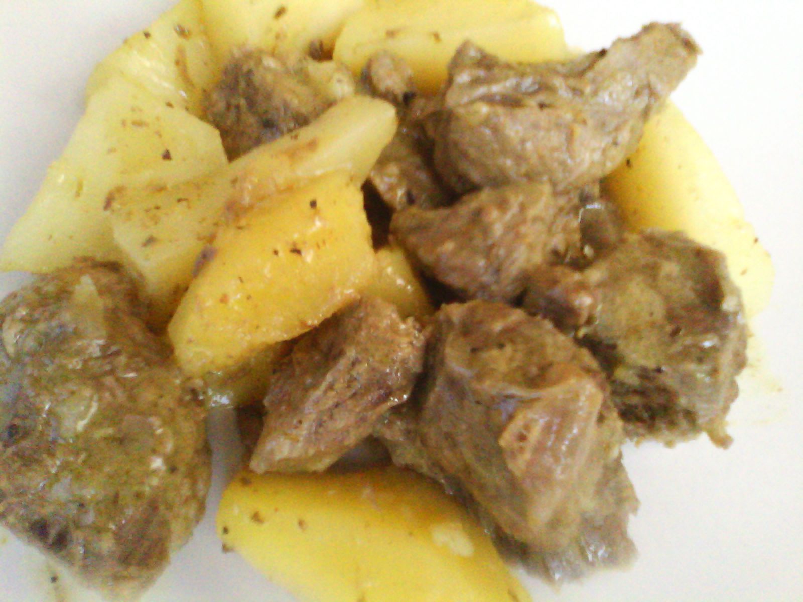 Come to cook: Μοσχαρακι λεμονατο στην κατσαρολα με πατατες
