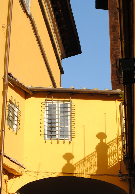 Paris Rendezvous and Beyond: Lucca...A Splendid Gem