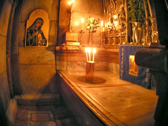 Provincianas in the "Capi": Los misterios del Santo Sepulcro en Jerusalen.