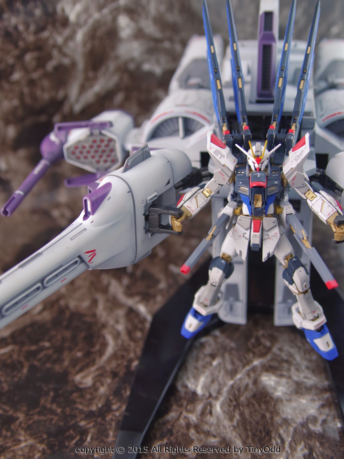 GUNDAM GUY: RG 1/144 Strike Freedom Gundam + Meteor Unit - Painted Build