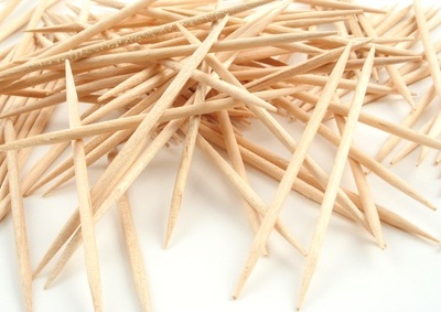 YOUR TEETH'S BEST FRIEND: TOOTHPICK VERSUS DENTAL FLOSS