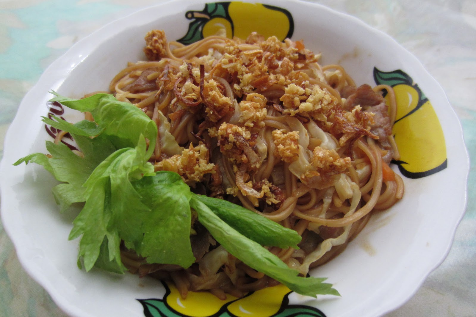 leehwa writes: Simple Stir-Fried Mee Sua (wheat vermicelli)