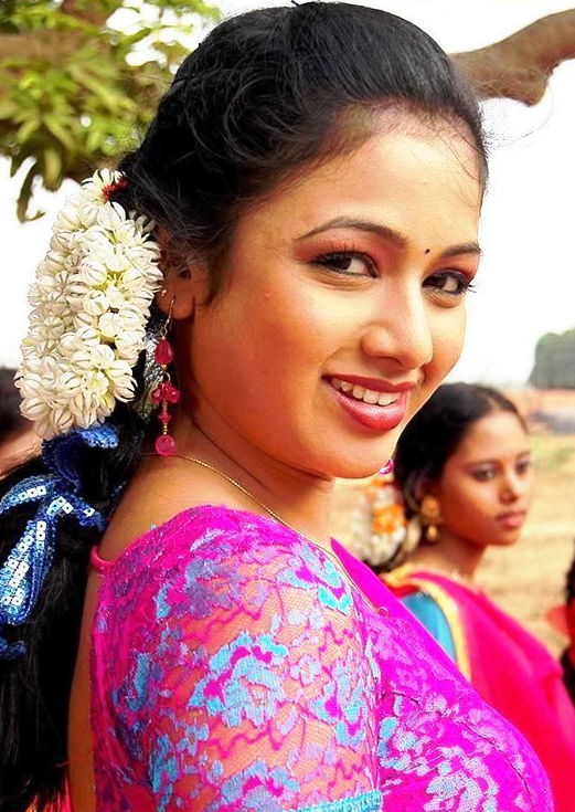 Very Hot Wallpapers 2012: Hot and Sexy Wallpapers of Oriya Actress ...
