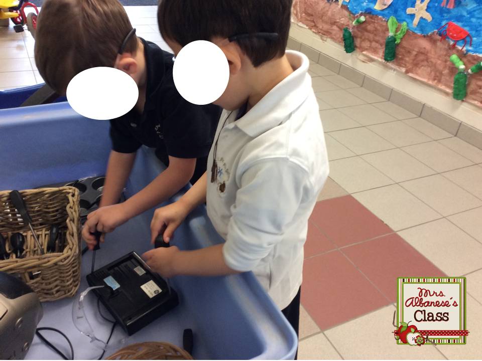 The Take Apart Centre | Mrs. Albanese's Kindergarten Class