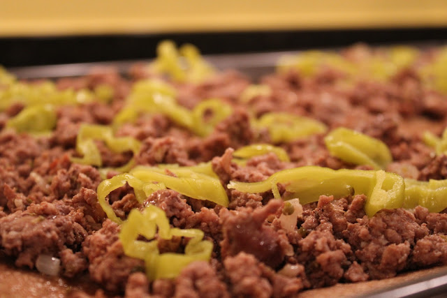 Delicious Dishings: Lamb Pizza With Peppers And Arugula