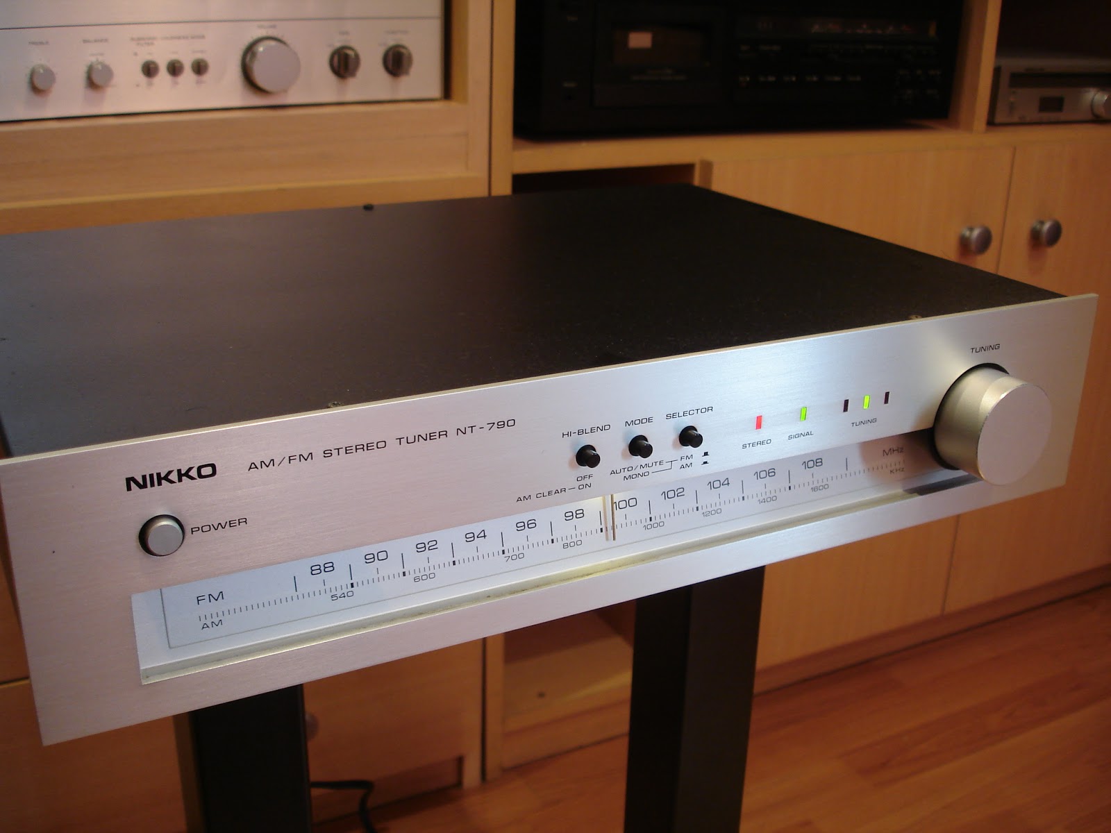 AUDIOGASTY: Nikko NT-790