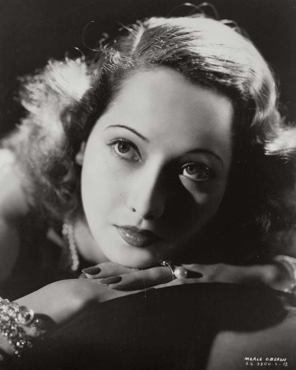 Slice of Cheesecake: Merle Oberon, pictorial