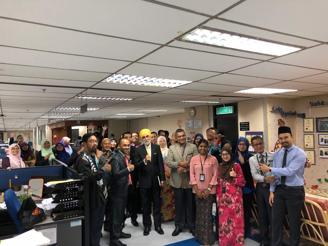 .: LAWATAN PERTAMA DR. TKSU PENGURUSAN