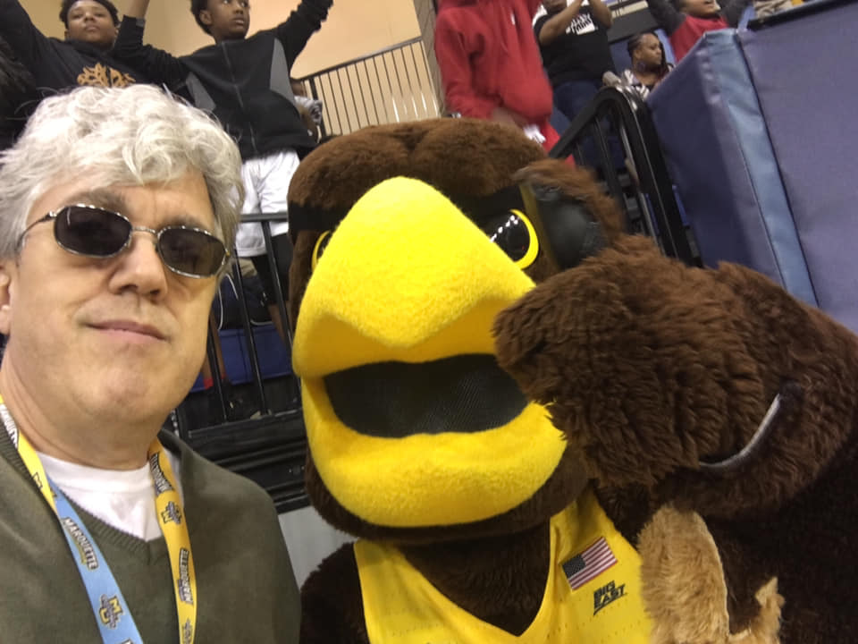 JOHNGY'S BEAT: Mascot Week: Marquette's Golden Eagle Iggy