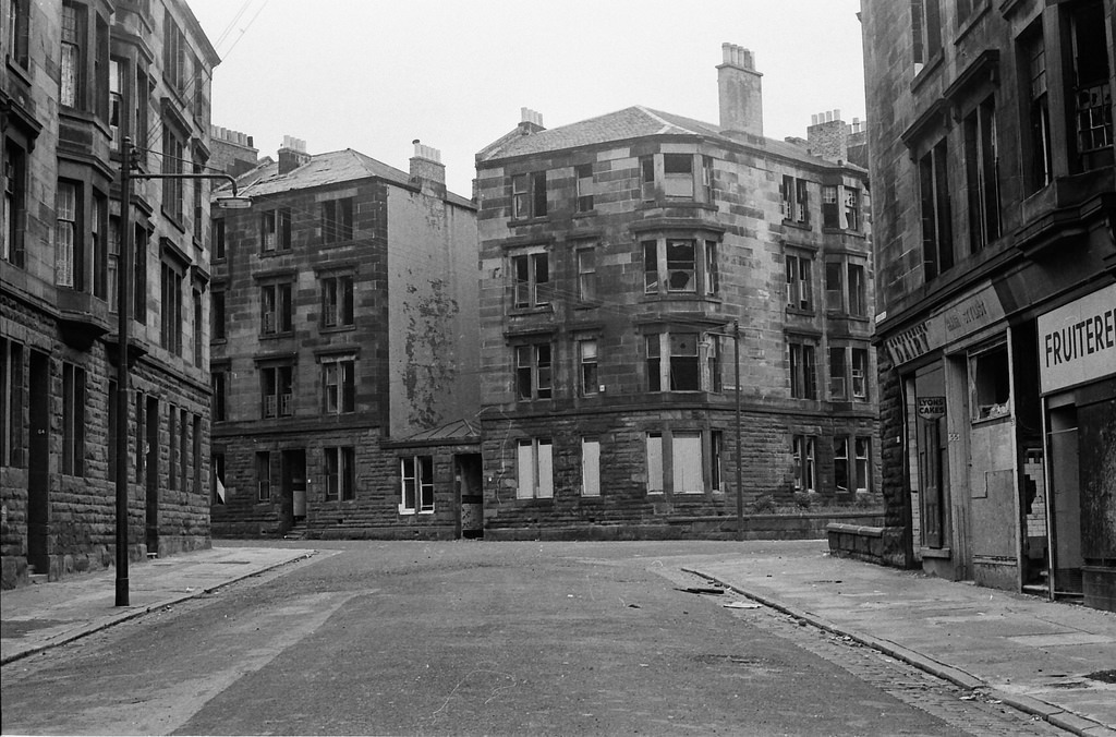 Amazing Vintage Photographs Capture Street Scenes of Dennistoun ...