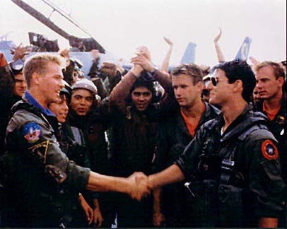 DAILY FILM DOSE: A Daily Film Appreciation and Review Blog: Top Gun