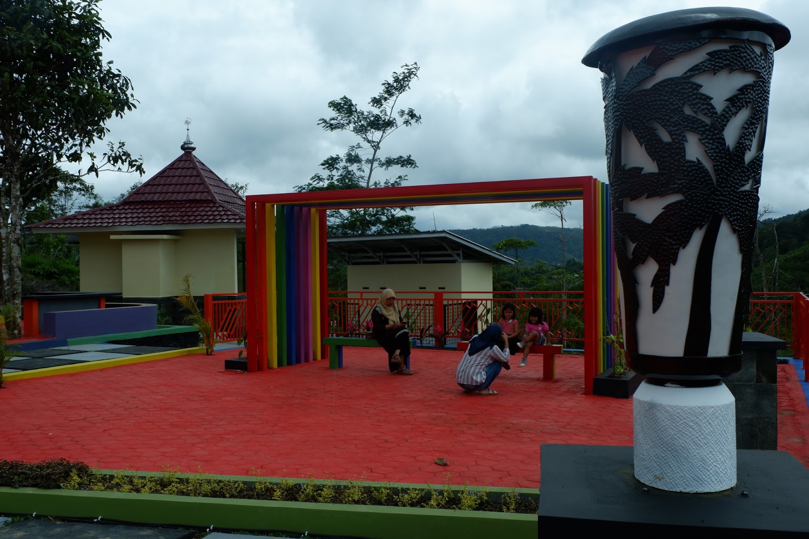 USAI PENANTIAN 10 TAHUN, LAMPUNG RESMI MEMILIKI KEBUN RAYA LIWA ...