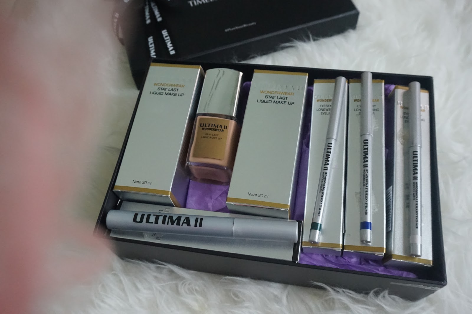 ULTIMA II Wonderwear Makeup Review - Dessy DYL