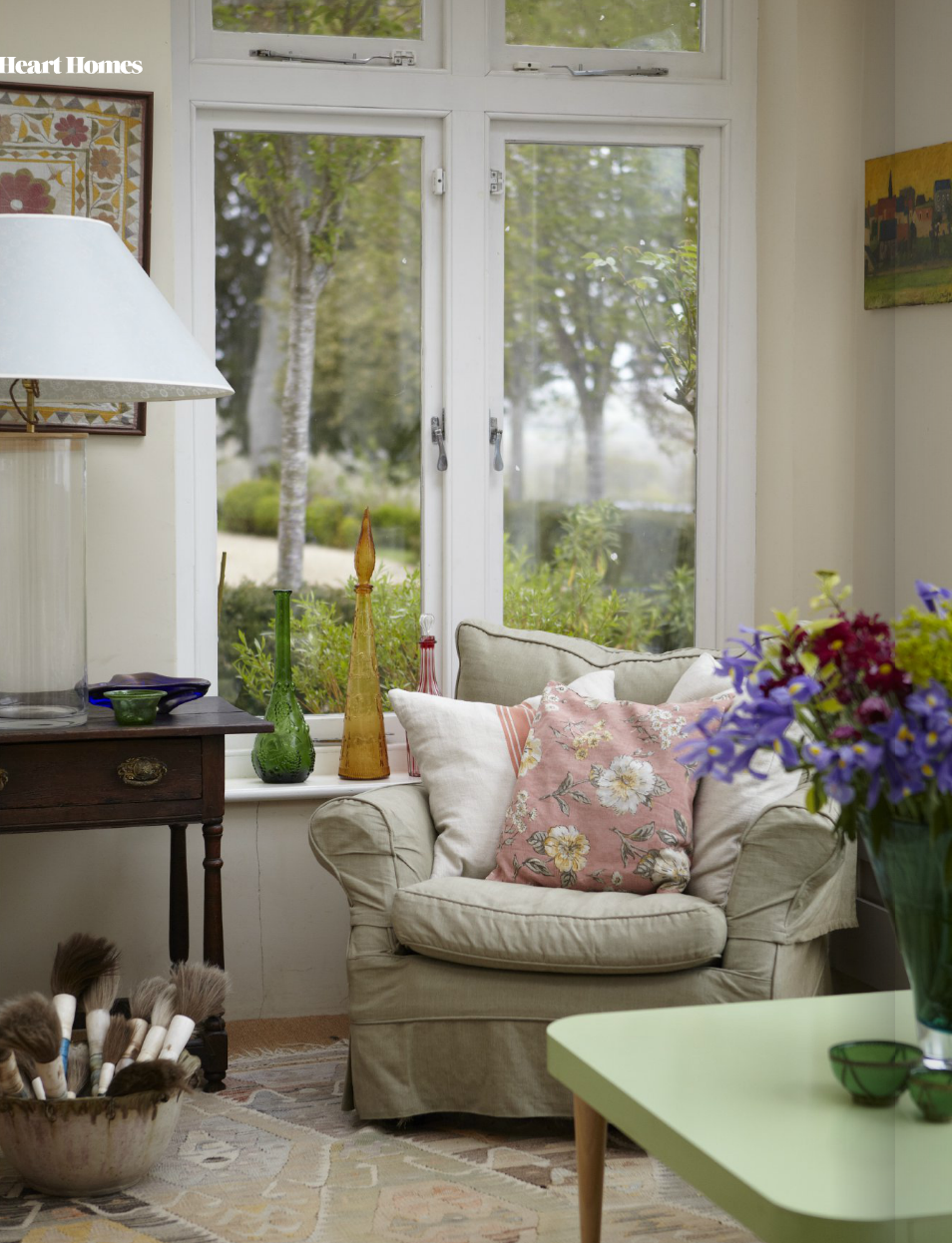 Keltainen talo rannalla: Kaunis yksiö ja sisustuskuvia