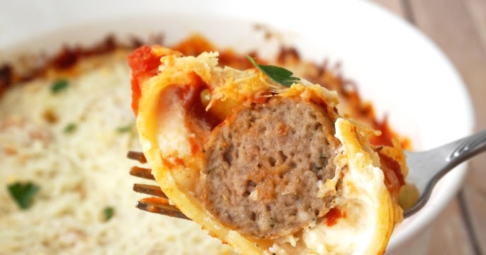 Easy Meatball Stuffed Shells | artsy-fartsy mama