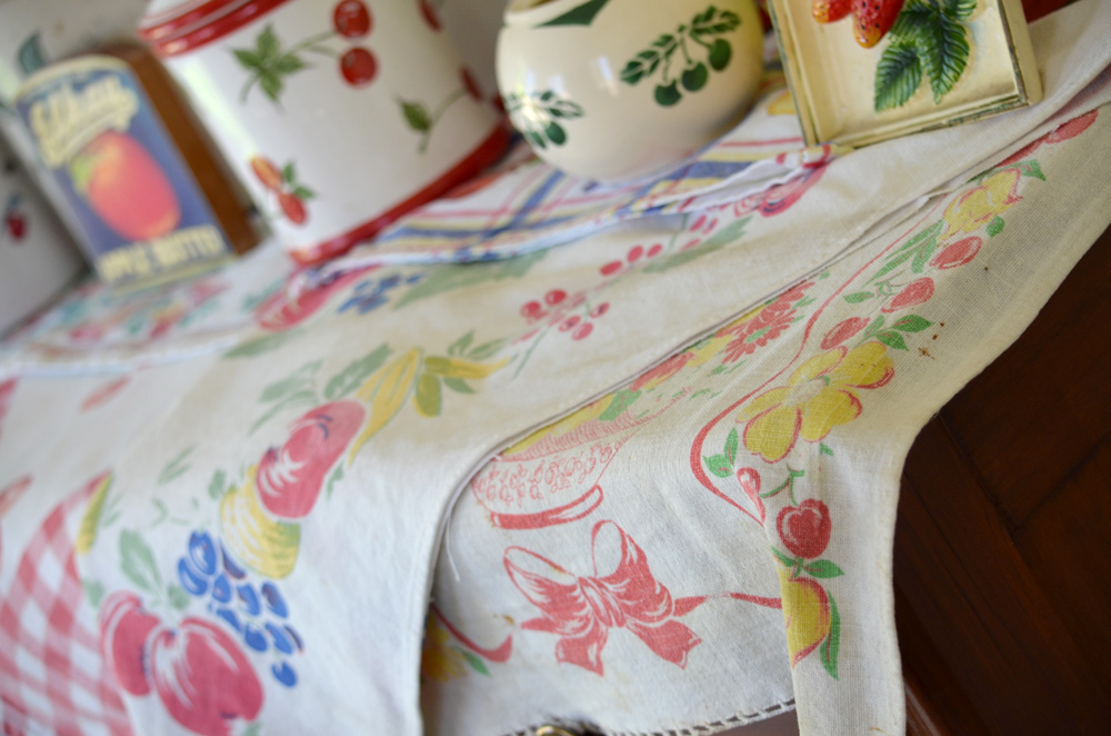 The Copycat Collector: COLLECTION #208: Fruit-Themed Kitchen Stuff