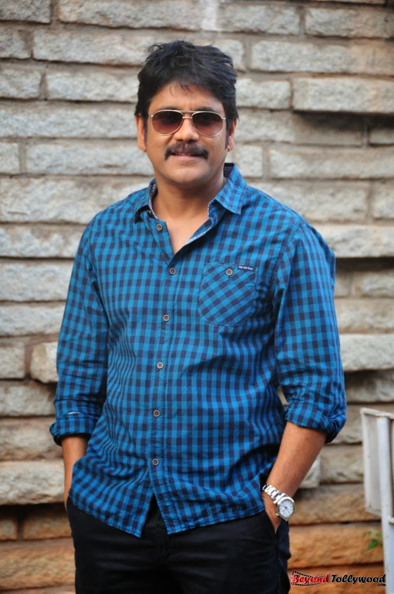 spicyimg: Nagarjuna Latest Interview Photo Stills