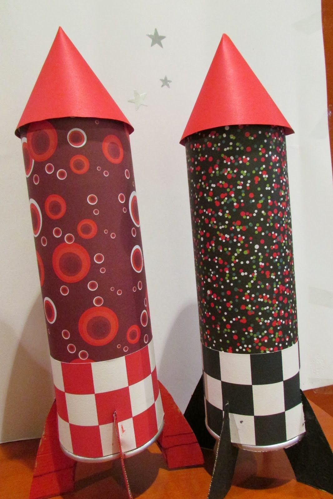 Era Sera Craft: Cohetes de cartón