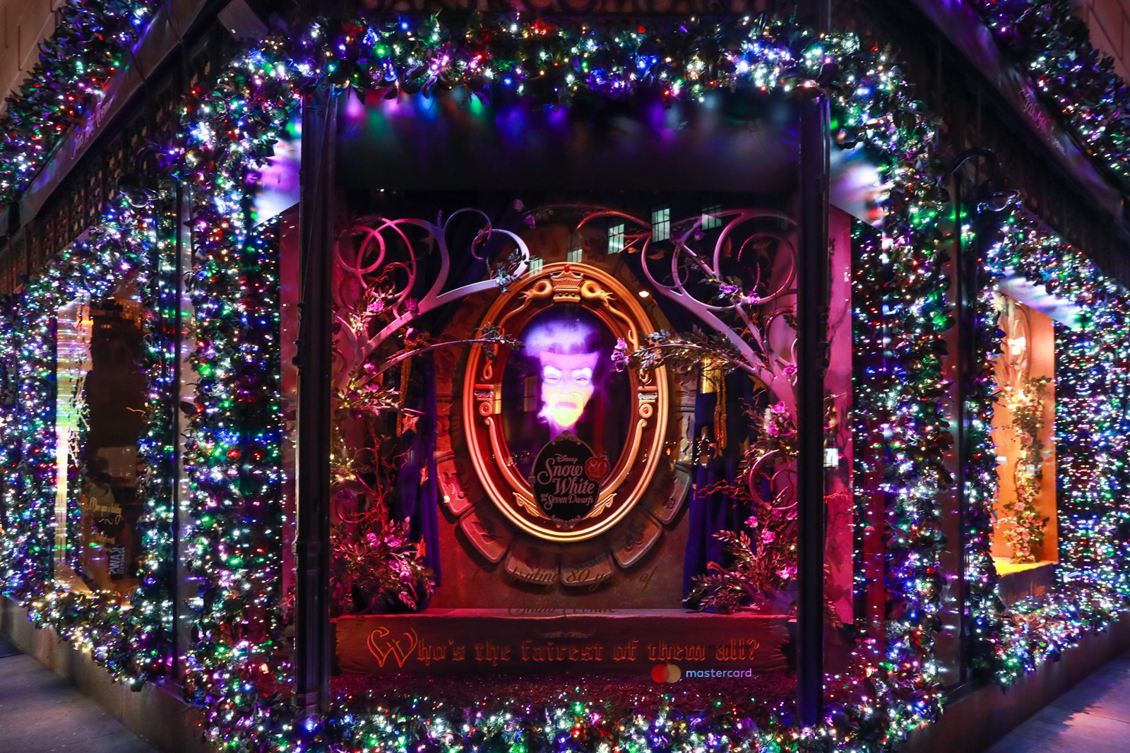 Filmic Light - Snow White Archive: Snow White 80th Anniversary Window ...