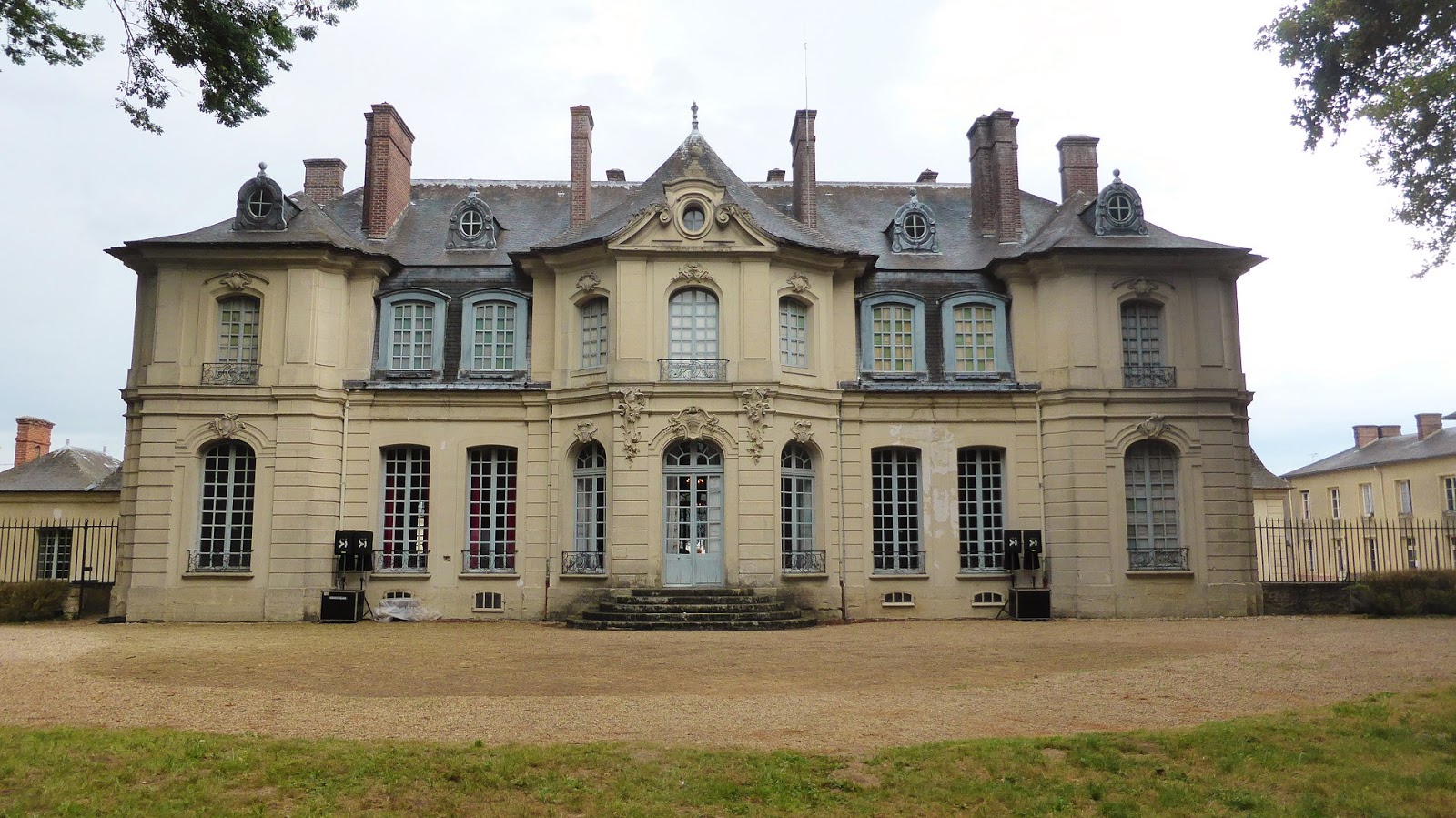 Paris-bise-art : Château de Jossigny (2)