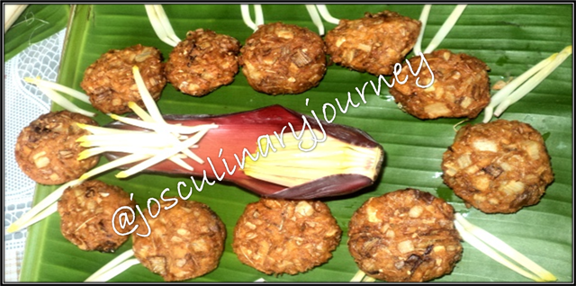 Jo's culinary journey: Banana pith and flower vada(bondi- gabbya ambado)