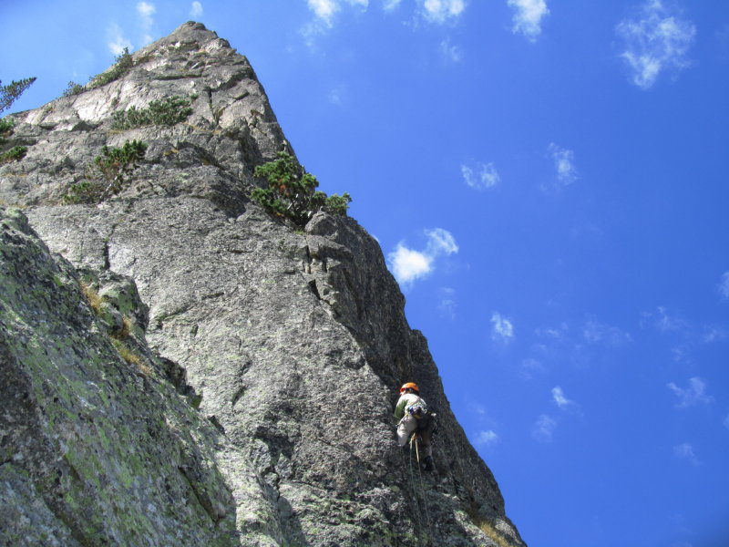 Benvinguts al Paradís: **** Esperó Esmolat, 280m, V, Agulles de Dellui ...