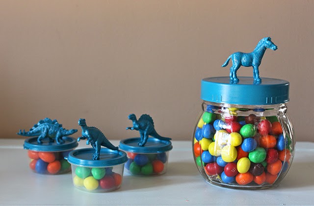 Easy, affordable and fun DIY toy animal jar tutorial!