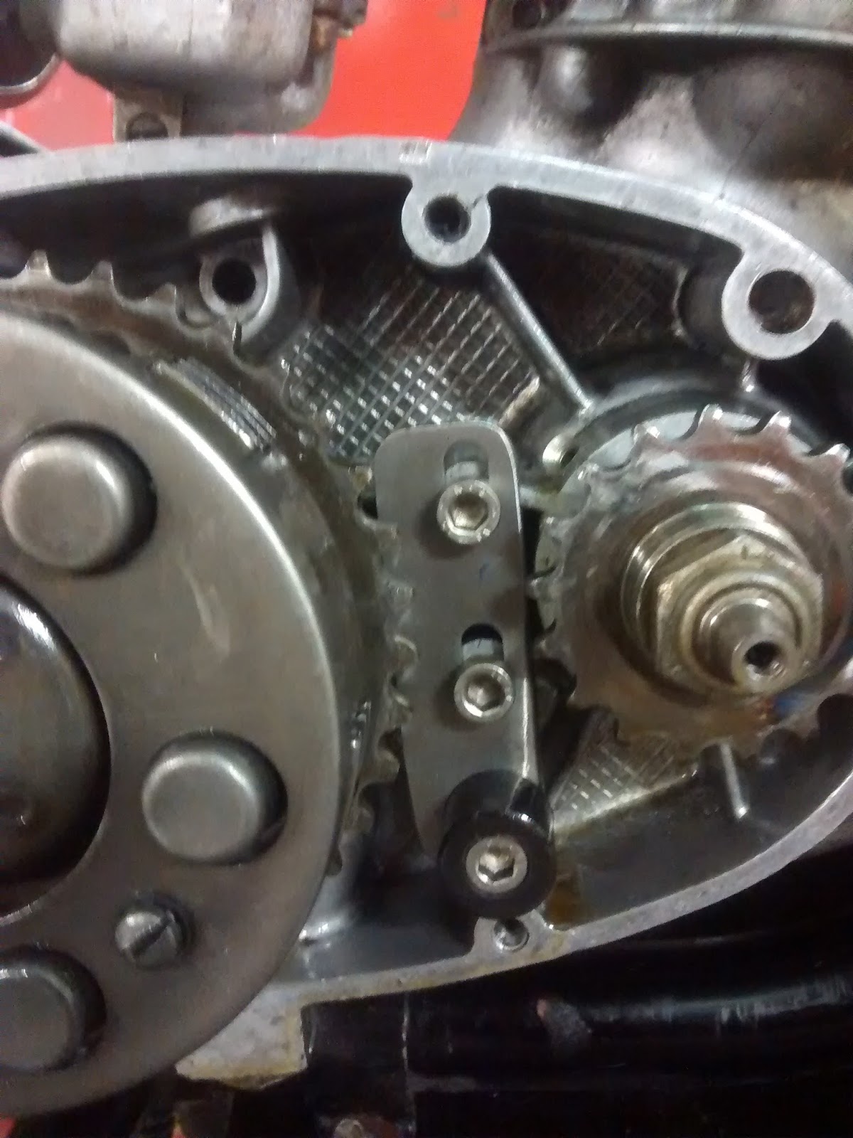 Bsa Bantam Blog!: fixed the primary chain wheel.