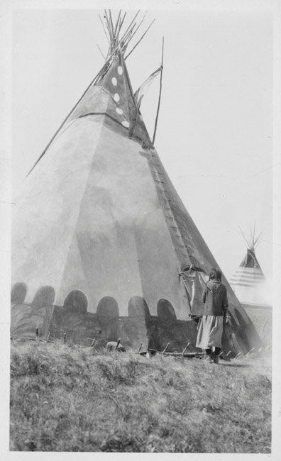 White Wolf : Sacred Teaching : How to Build Teepees
