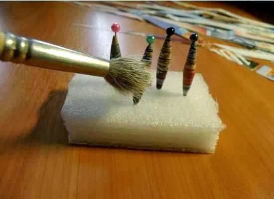 Kerajinan Tangan Dari Manik-manik, Gorden Dari Koran Bekas 7