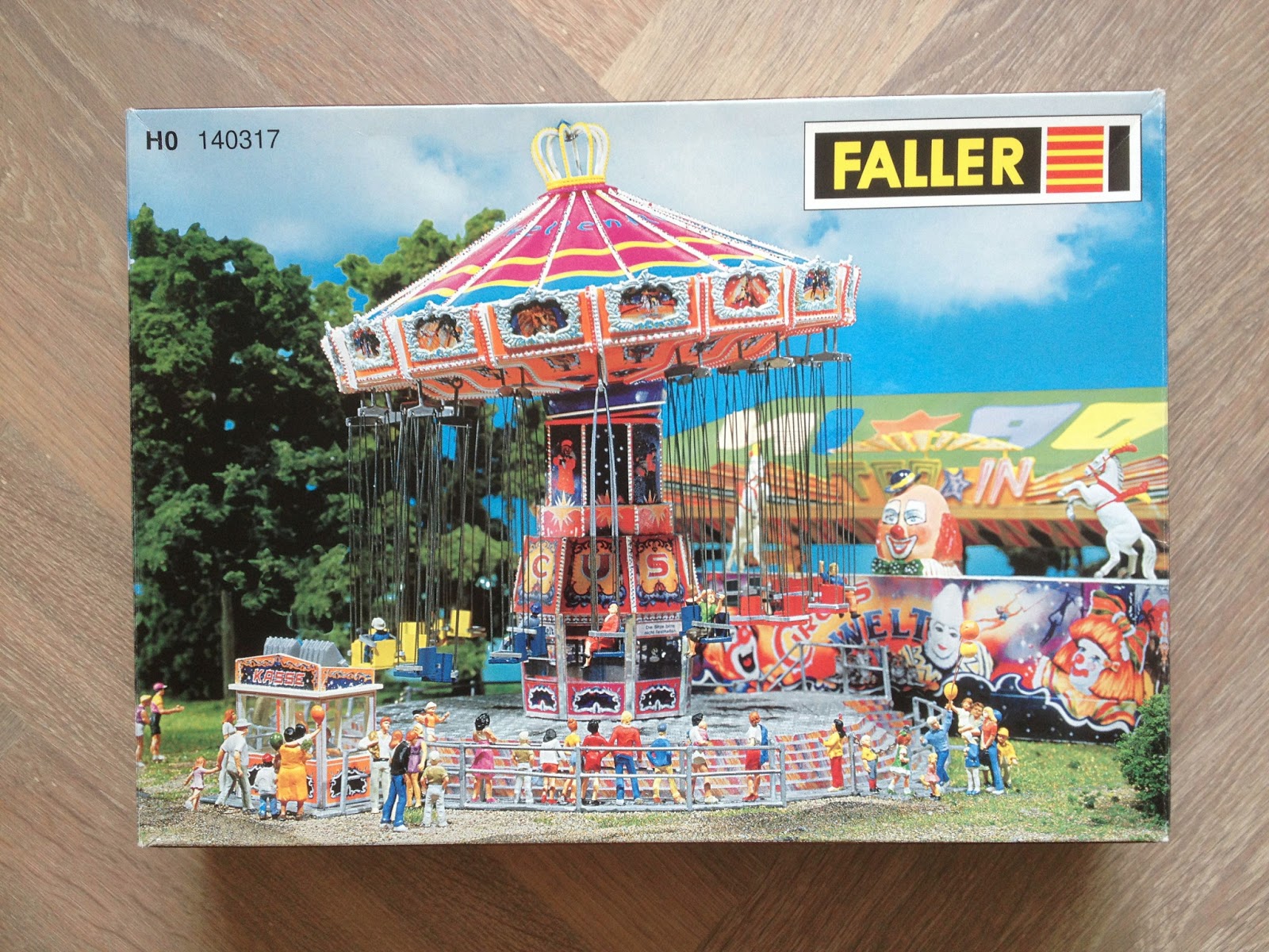 Modelbouw door Hein Oldenkotte: Week 4. Een nieuwe attractie erbij ...