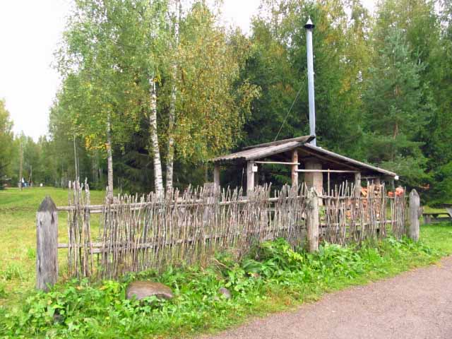 Summit Musings: Friday Fences - Rustic Russian