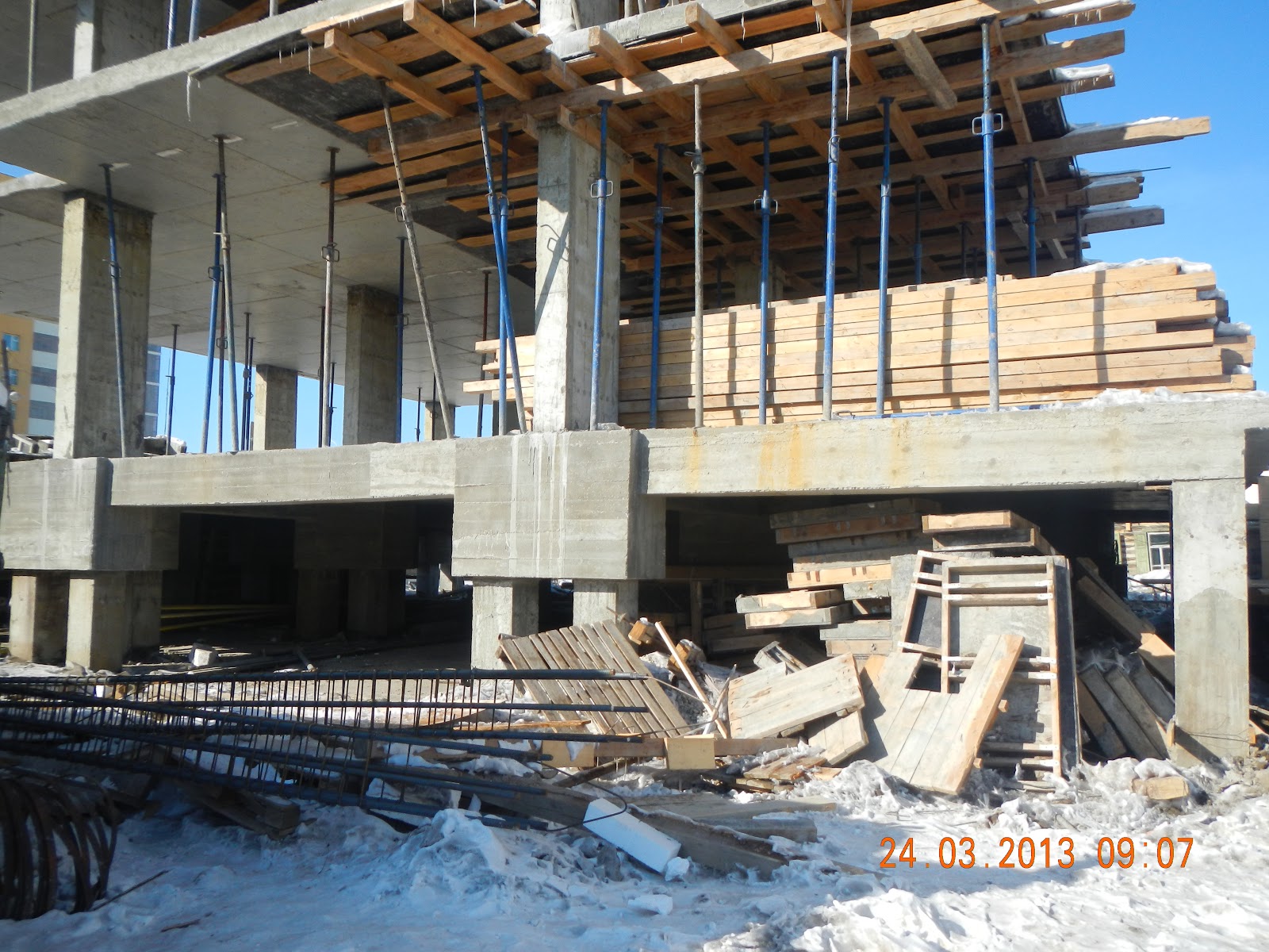 Life of countryside's girl from Yakutia: Yakutsk. Houses on permafrost...