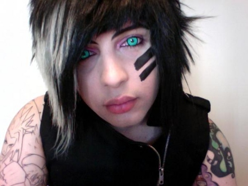 Scenes: Dahvie Vanity