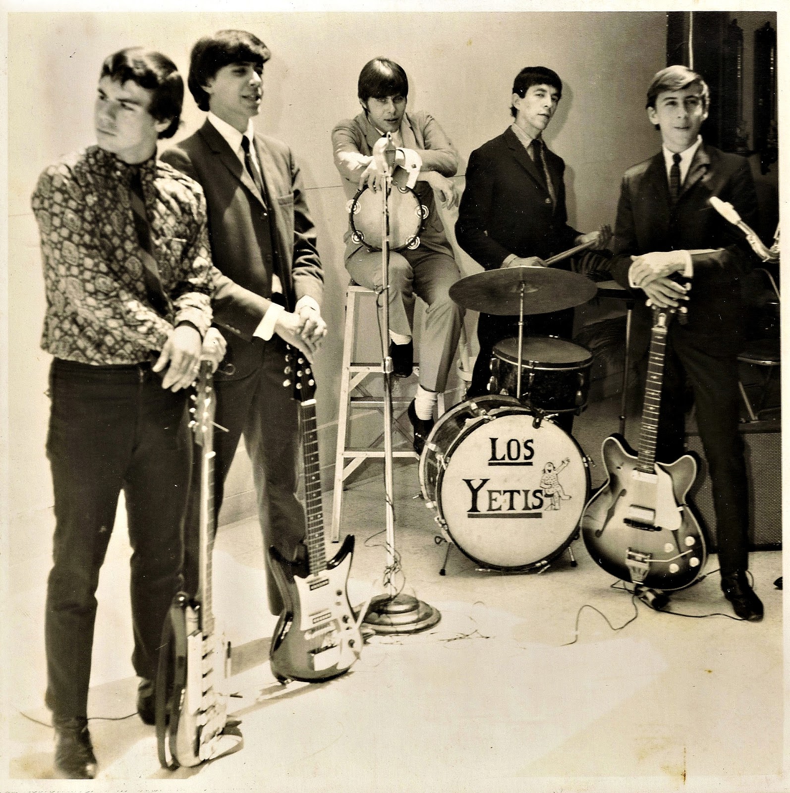 Retazos de la vida: LOS YETIS EN LA HISTORIA DE MEDELLÍN