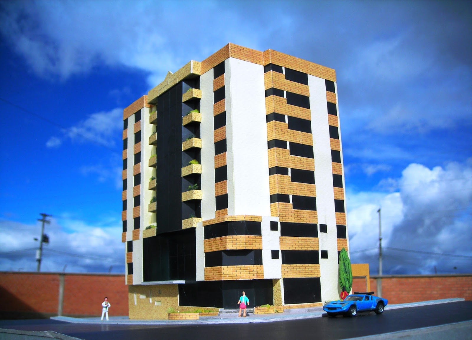 Croquis y maqueta anteproyecto edificio