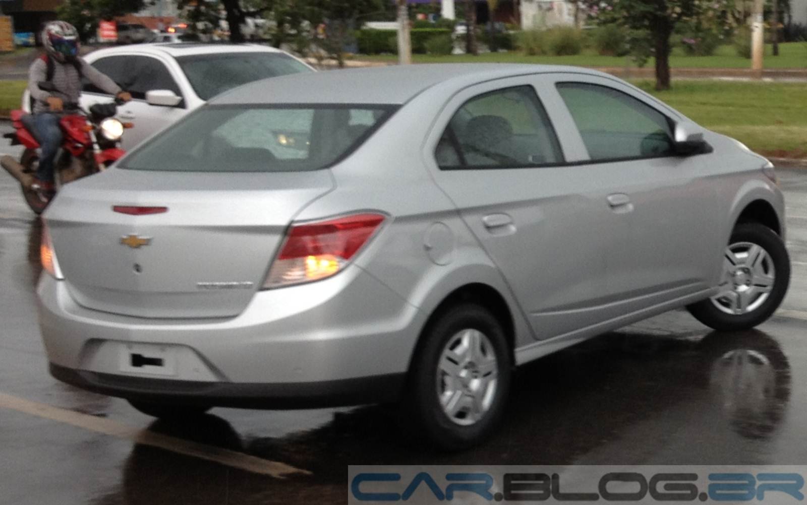 Novo Chevrolet Prisma LT 1.0: fotos, preços, itens de série e ficha técnica