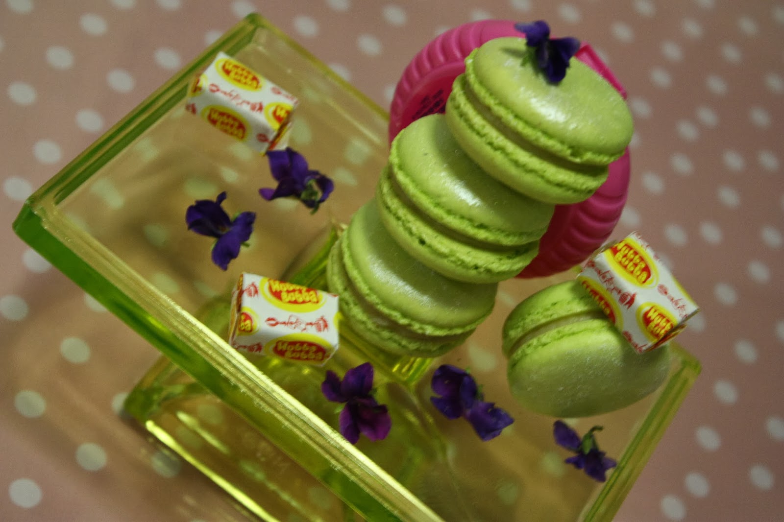 LADYMACARON20TEN: Neon Chartreuse Macarons with Violet Bubblegum Ganache