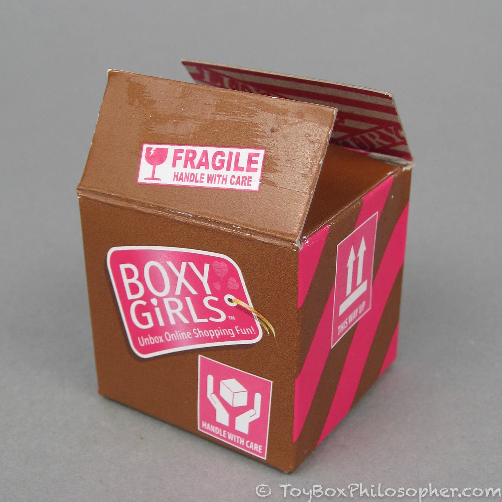 Sunday Surprise: Boxy Girls Willa by Jay at Play! | The Toy Box Philosopher