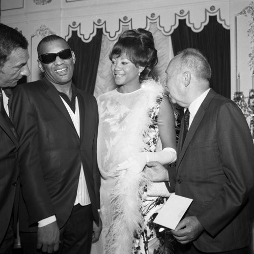 Ray Charles Video Museum: Ray Charles Is In Town - Chronology 1968