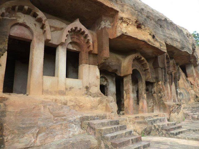 Buddhist Monuments - Guntupalli and jeelakarragudem Caves ~ AMARAVATI ...