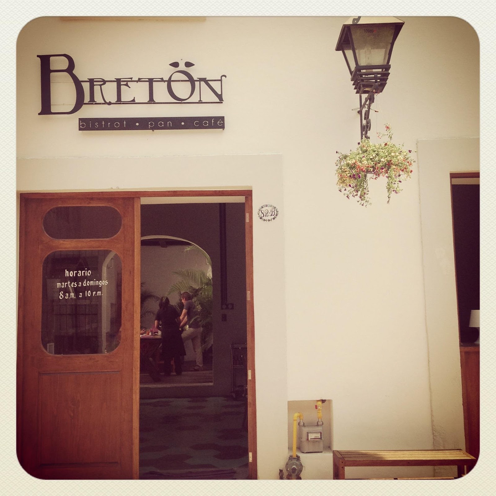 DevorAndo en Querétaro: Café Breton: el encanto salta a la vista.